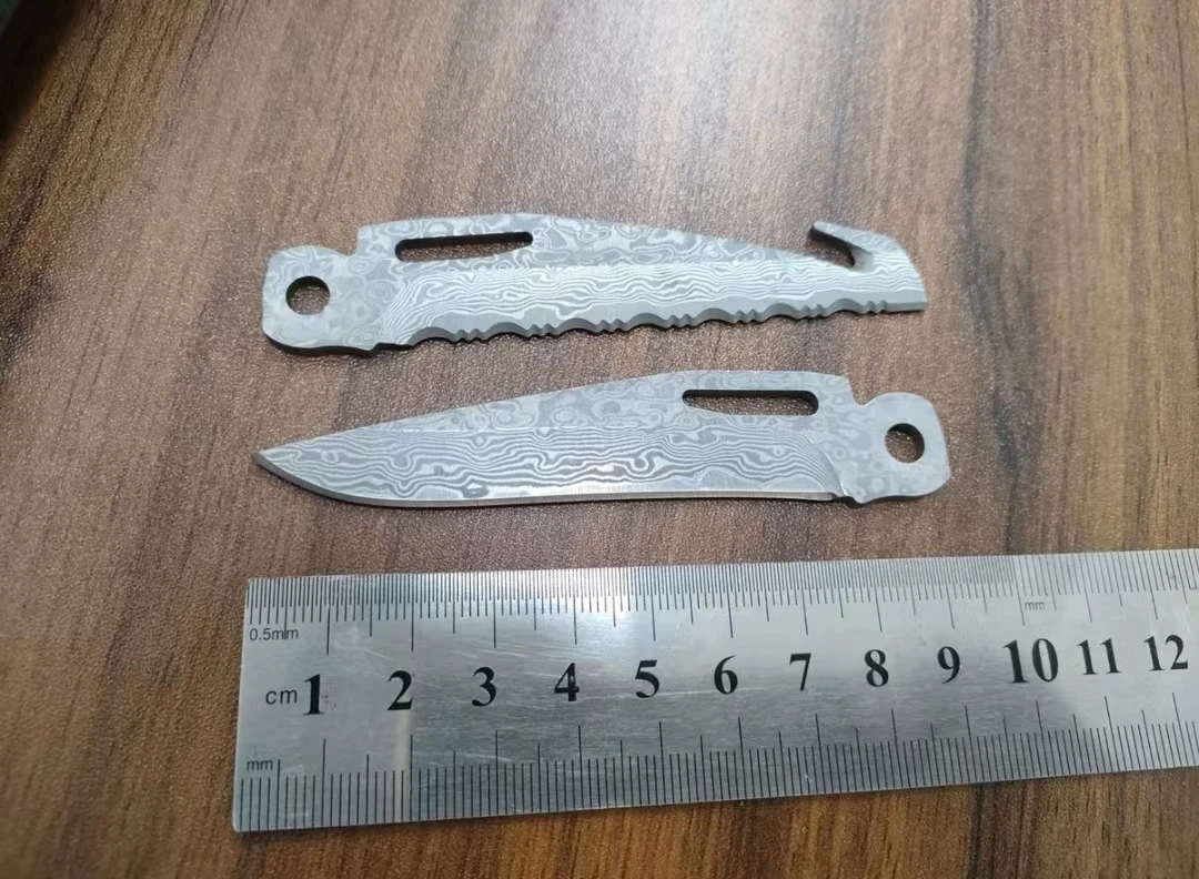 1-Piece-Hand-Made-VG10-Core-Damascus-Steel-Main-Blade-1-Piece-Serrated ...