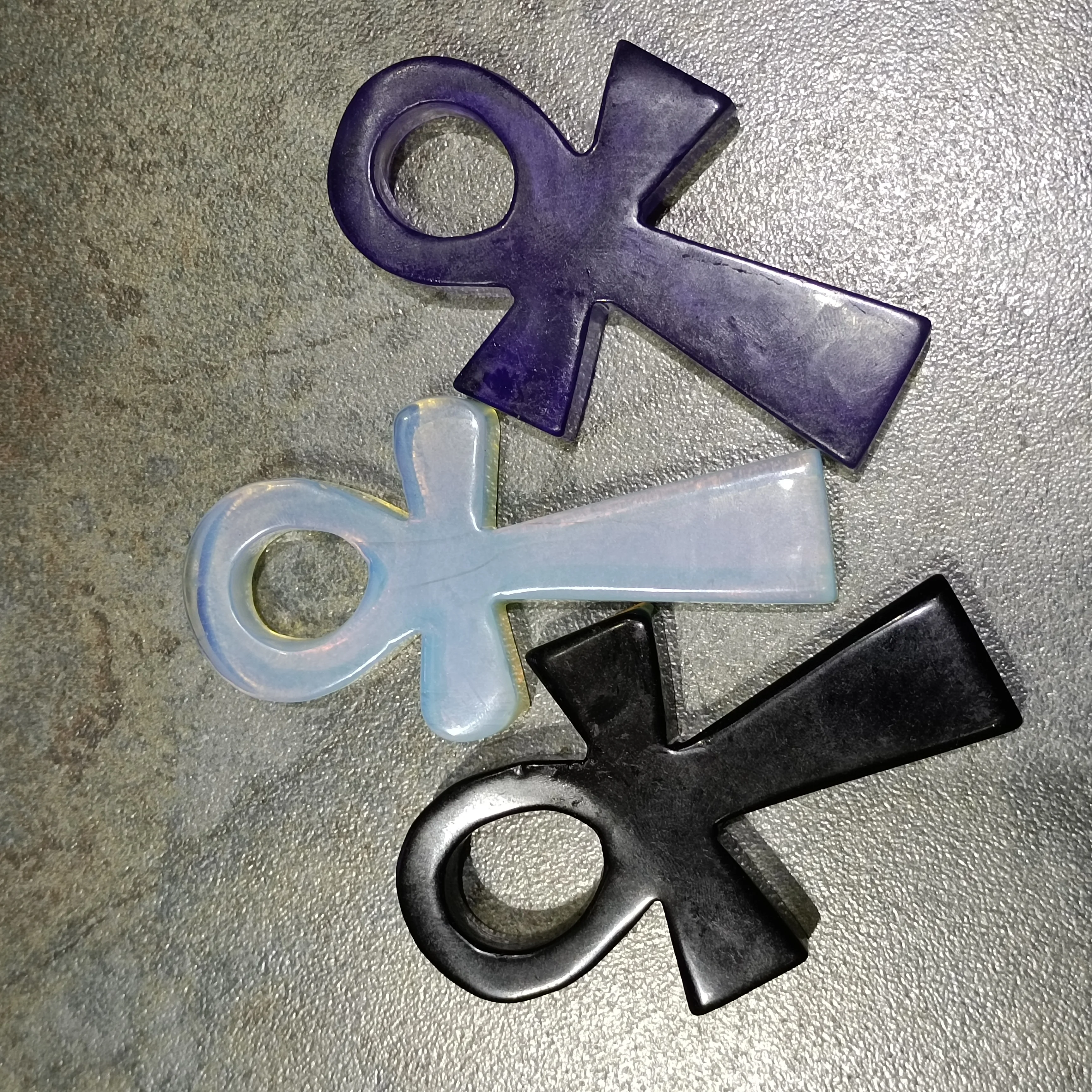 Natural-crystals-Anka-Cross-Egyptian-Ankh-Life-Symbol-prayer-Amethyst ...