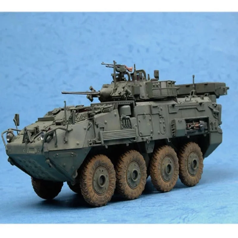 Trumpeter-01519-1-35-Scale-LAV-III-8x8-Wheeled-Armoured-Venicle ...
