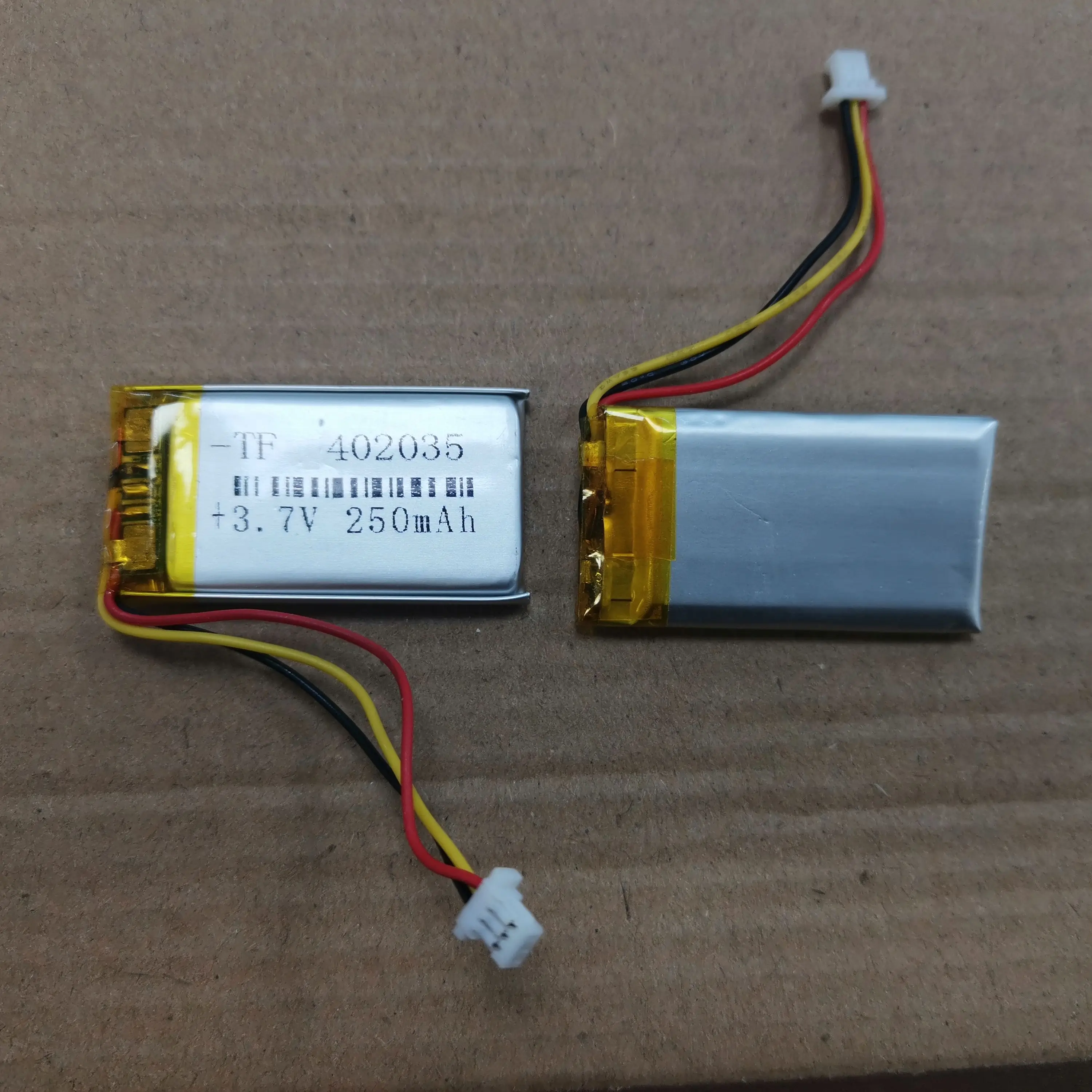 3-7V-3-wires-402035-402035P-250mah-with-terminal-connector-used-for ...