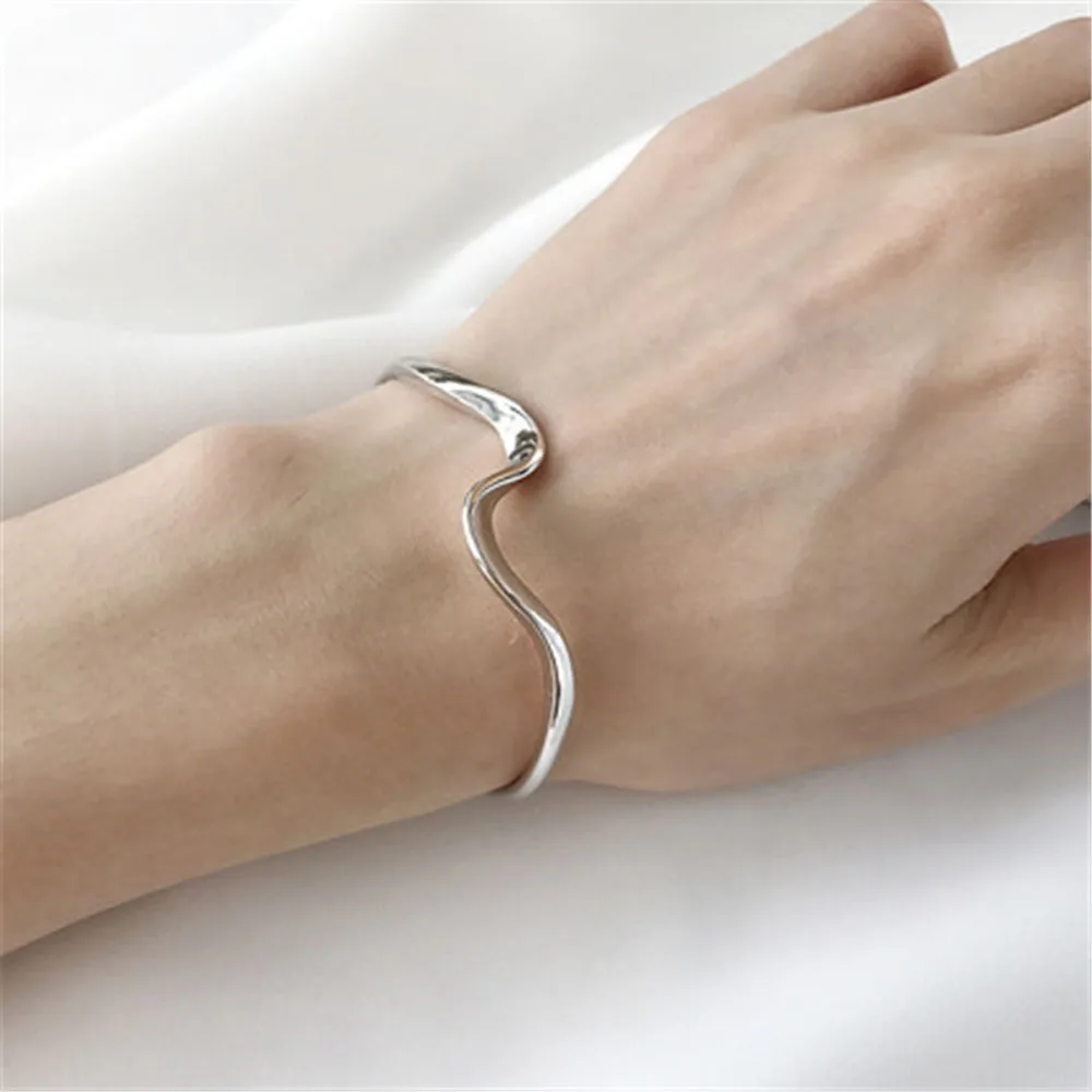 Stylish Trendy Water Wave Pattern Adjustable Bending Twisted Jewelry ...