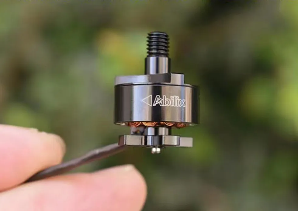 Micro-multi-eixo-zang-o-motor-sem-escova-1306-aero-sem-escova-3s-tens-o ...