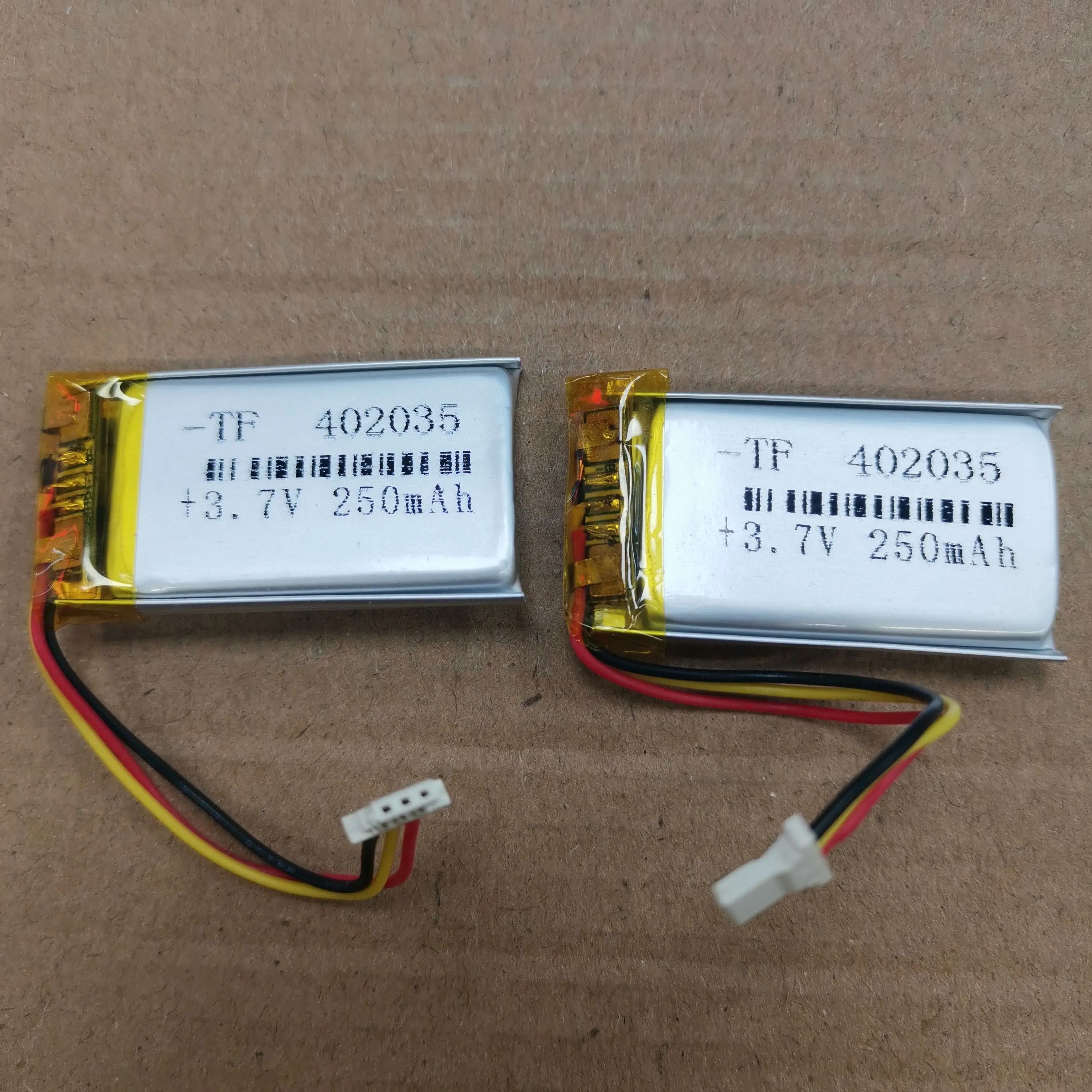 3-7V-402035-402035P-250mah-3-wires-with-terminal-connector-flat-head ...