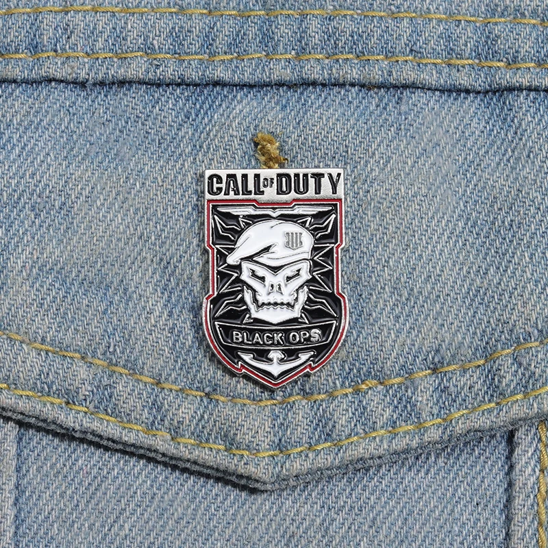 Insignia-de-juego-de-disparos-broche-de-Calavera-Pin-de-esmalte-de-Call ...