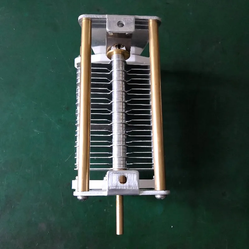 Adjustable Air Variable Capacitor 150P / 240P Withstand voltage 2000V ...