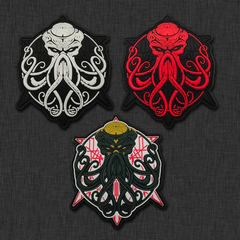 Cthulhu Awakens Lovecraft Cthulhu Game Morale Badge Fish Monster Glow ...