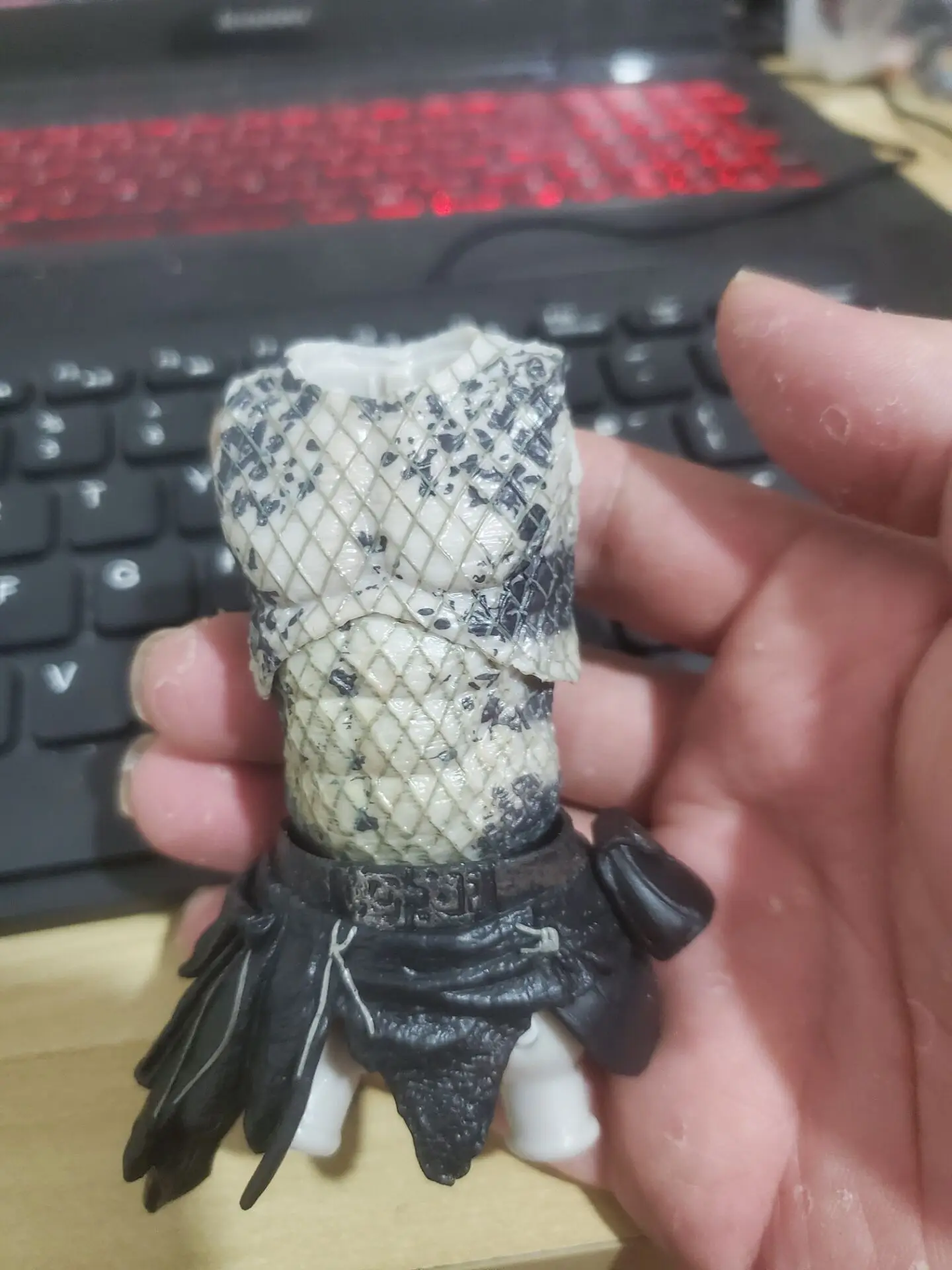 Figura de acción de Depredador de NECA The Predator Lab Escape Fugitive ...