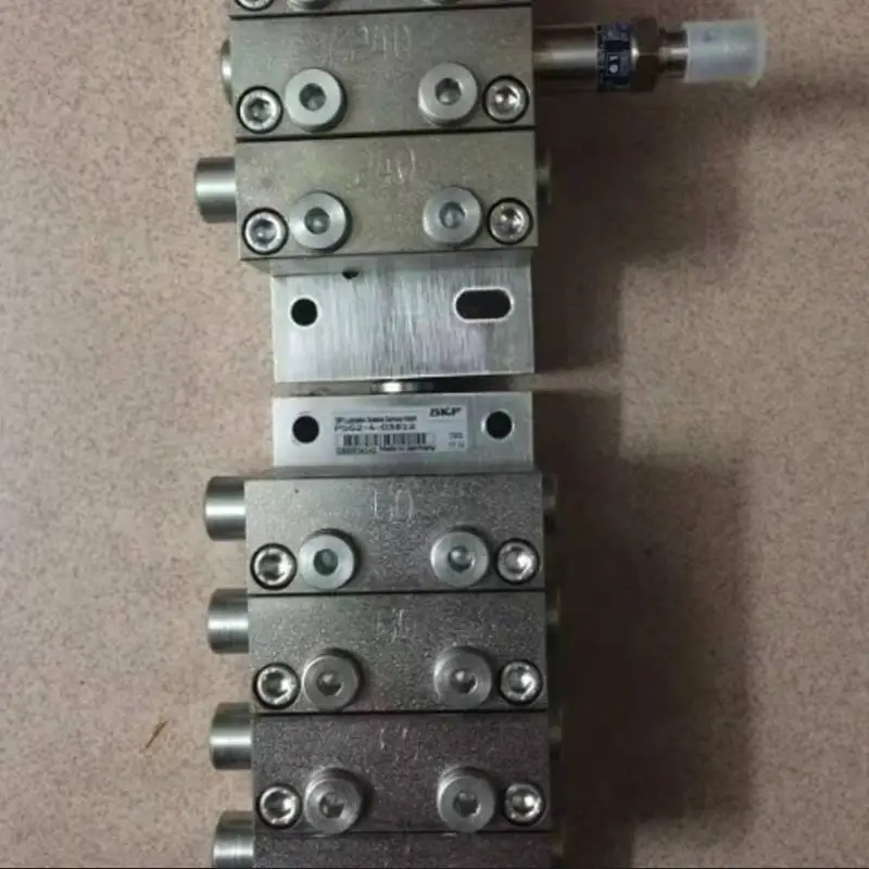 SKF-Lubrication-System-Oil-Distributor-Valve-Progressive-Lincoln-1-In-2 ...