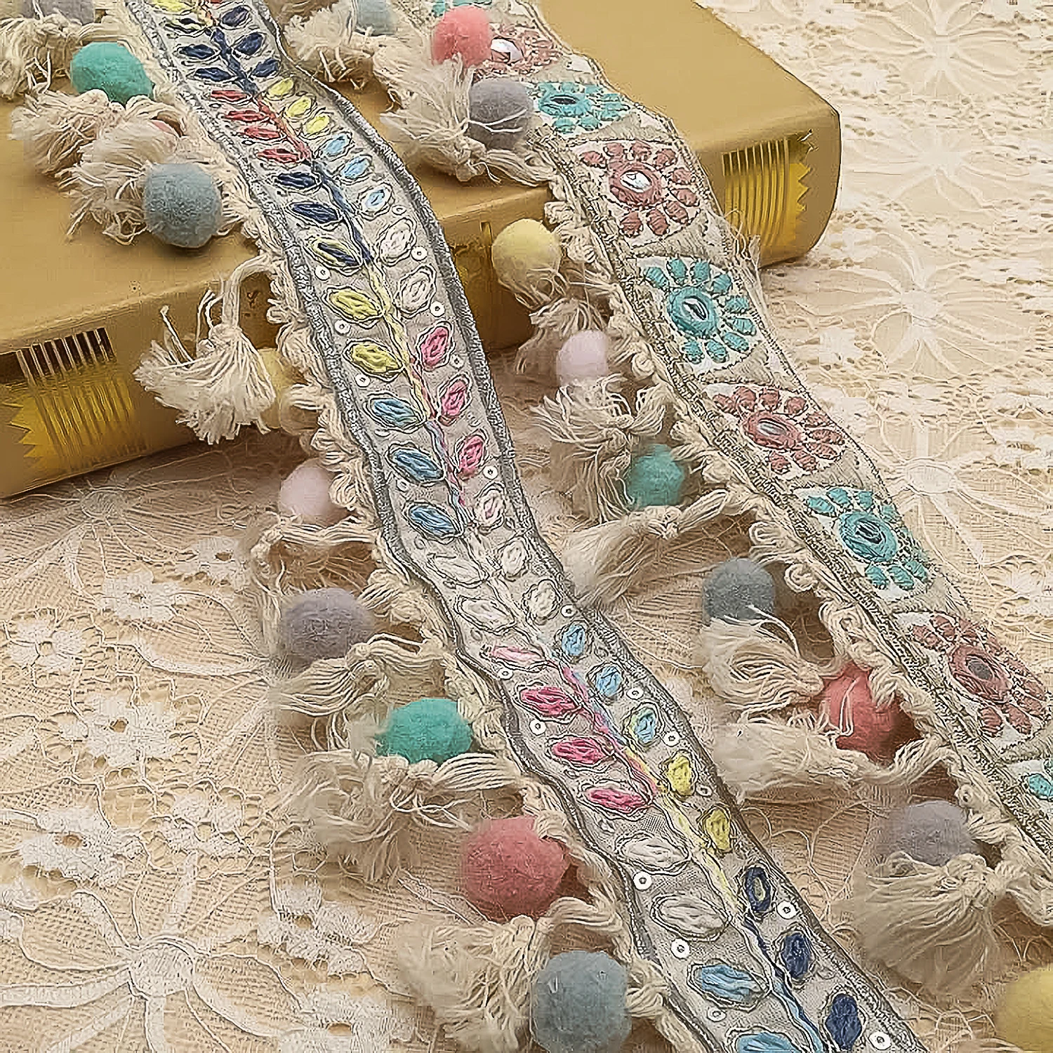 1Yard-bestickte-ethnische-Jacquard-Fransen-besatz-mit-Quaste-Pom-Pom ...