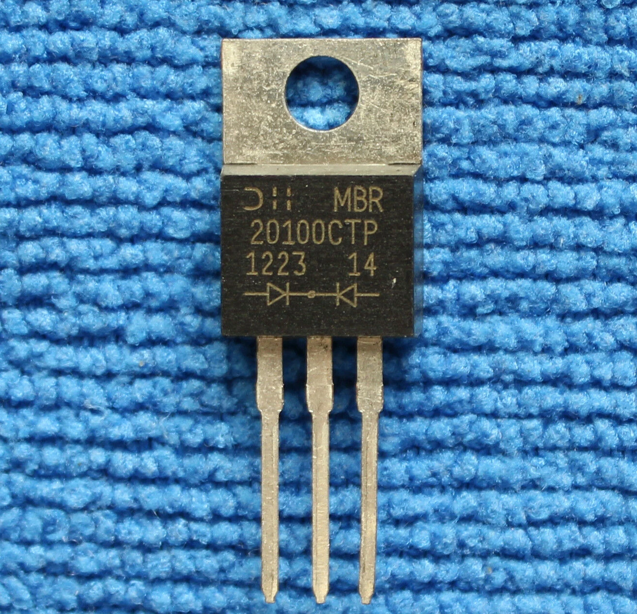 10 piezas MBR20100CT MBR20100CTP MBR20100 20100 TO-220 20A 100V diodo ...