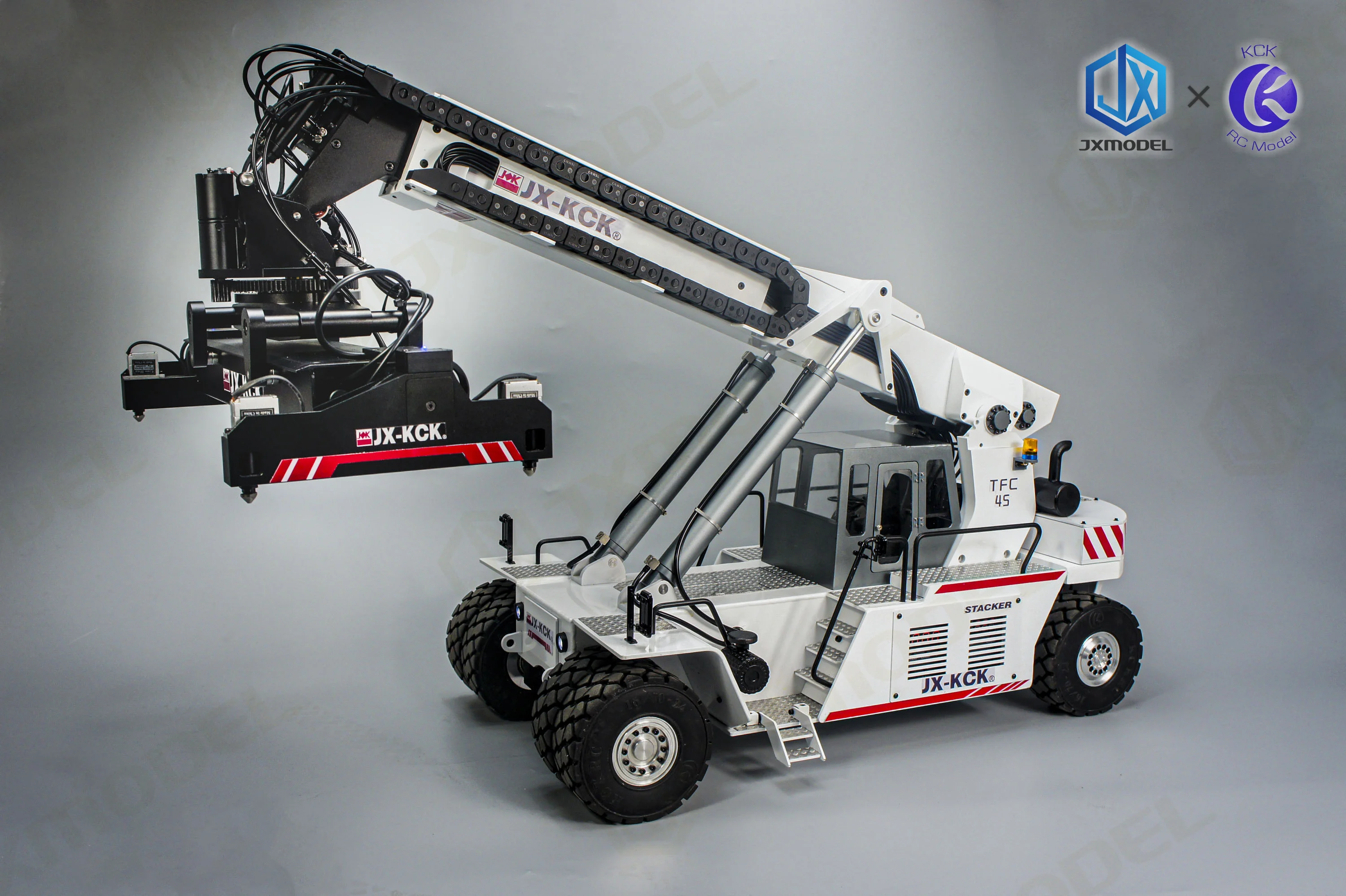 1-14-container-reach-stacker-model-jointly-produced-by-JX-KCK-RTR-TFC45 ...