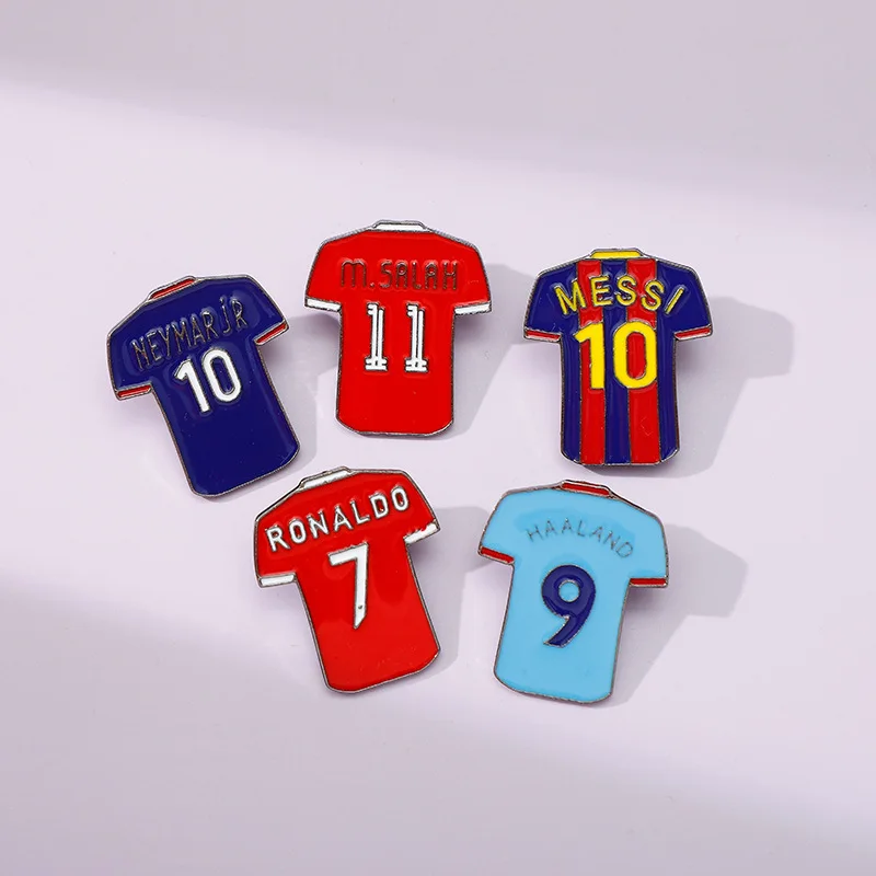 Football-Star-Messi-And-Ronaldo-S-Jersey-Enamel-Pins-Skull-Brooches ...