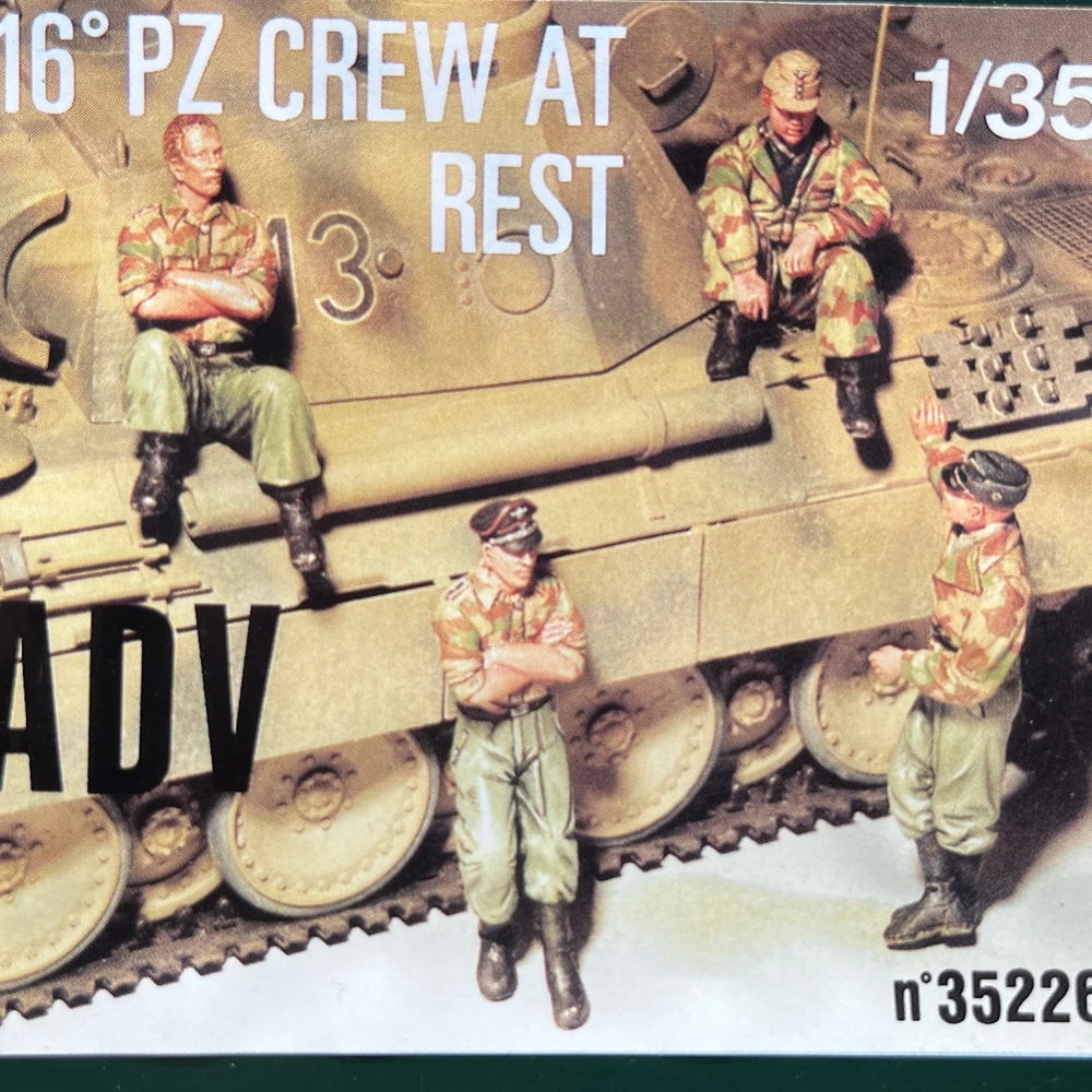 1-35-Resin-Model-Figure-Kits-GK-Four-People-No-Tank-Military-Theme ...