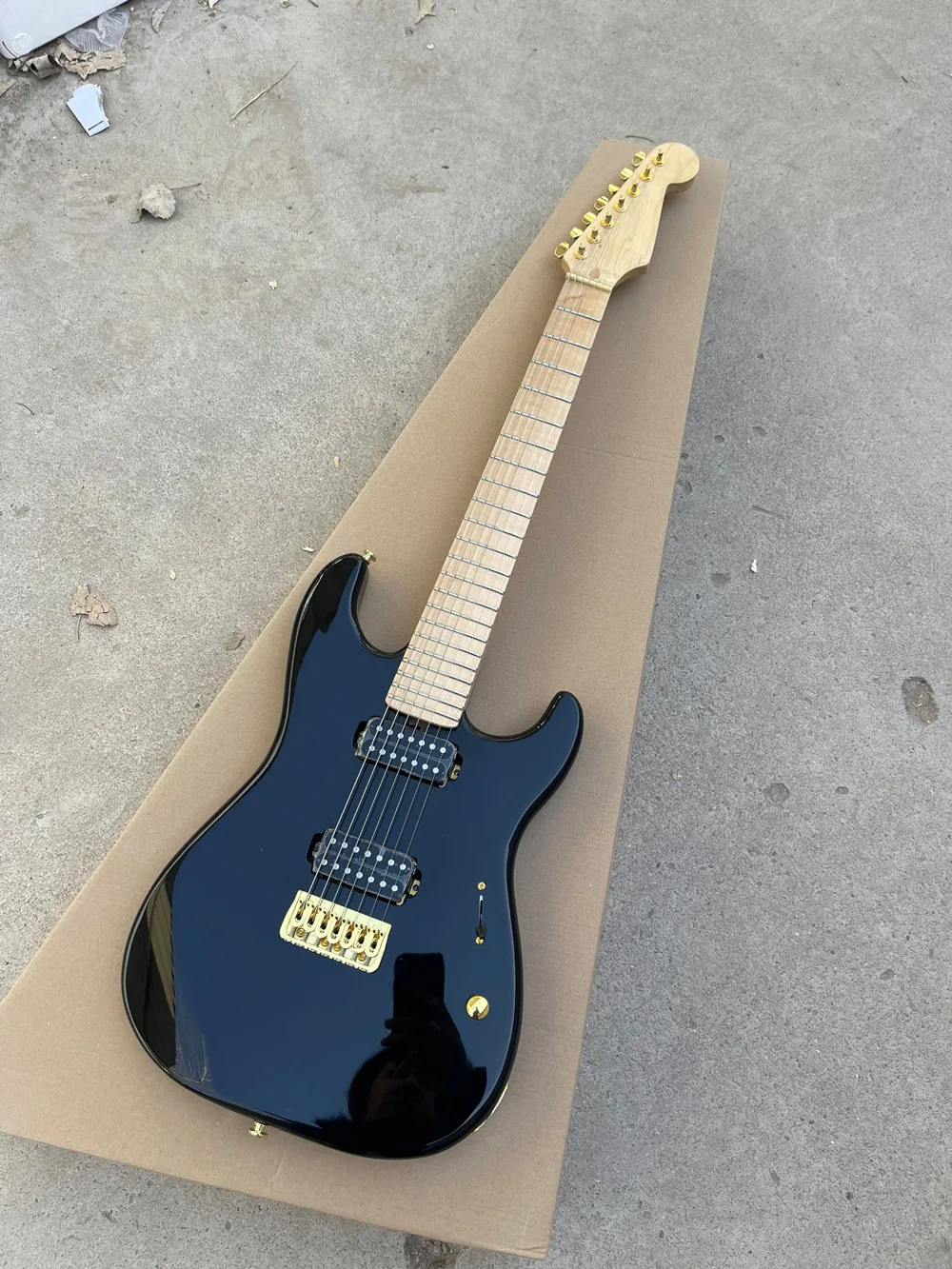 Black-Body-7-Strings-Electric-Guitar-with-Gold-Hardware-Maple-Neck ...