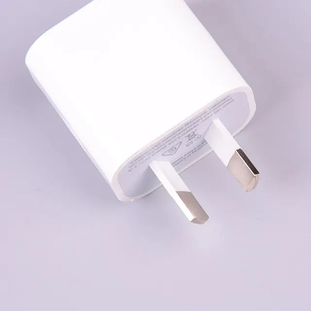 USB Charger Plug - Made Minimal