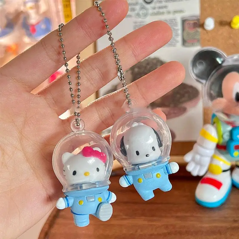 Hello Kitty Astronaut