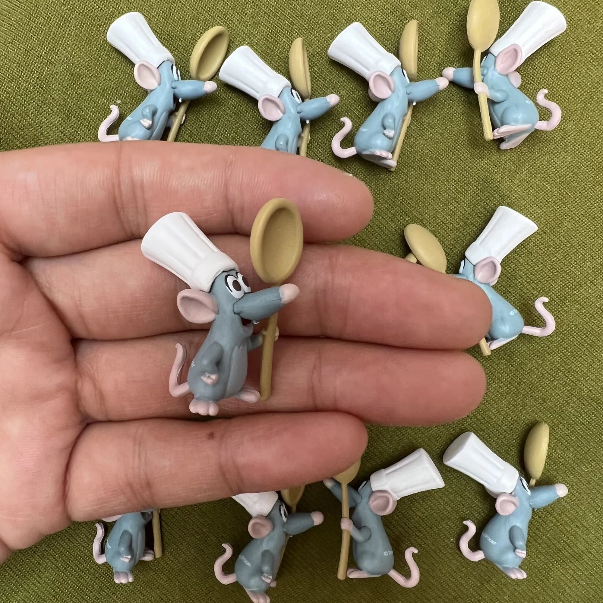 Disney-Ratatouille-Simulation-Remy-Mouse-3cm-Action-Figure-Decoration ...