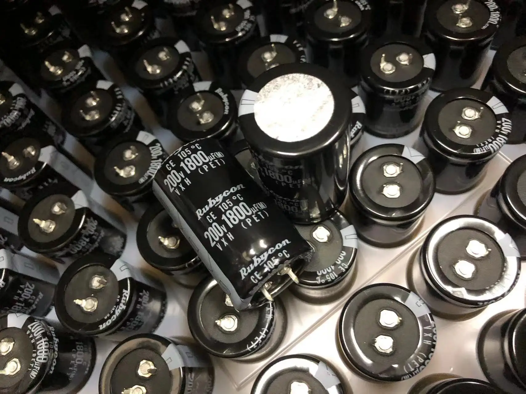 2023-Rubycon-imported-aluminum-electrolytic-capacitor-200v-1800uf-30-50 ...