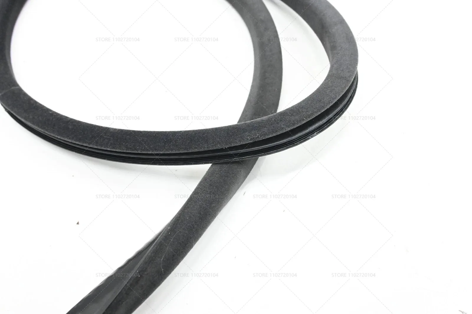 54137344553 BMW F20, F22, F30, F32, F35, F36, F26 X4, F87 M2 резиновая ...