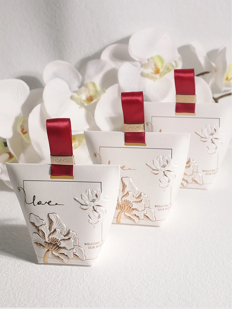 Elegance-Paper-Gift-Box-Relief-Design-Wedding-Favours-Candy-Boxes-White ...