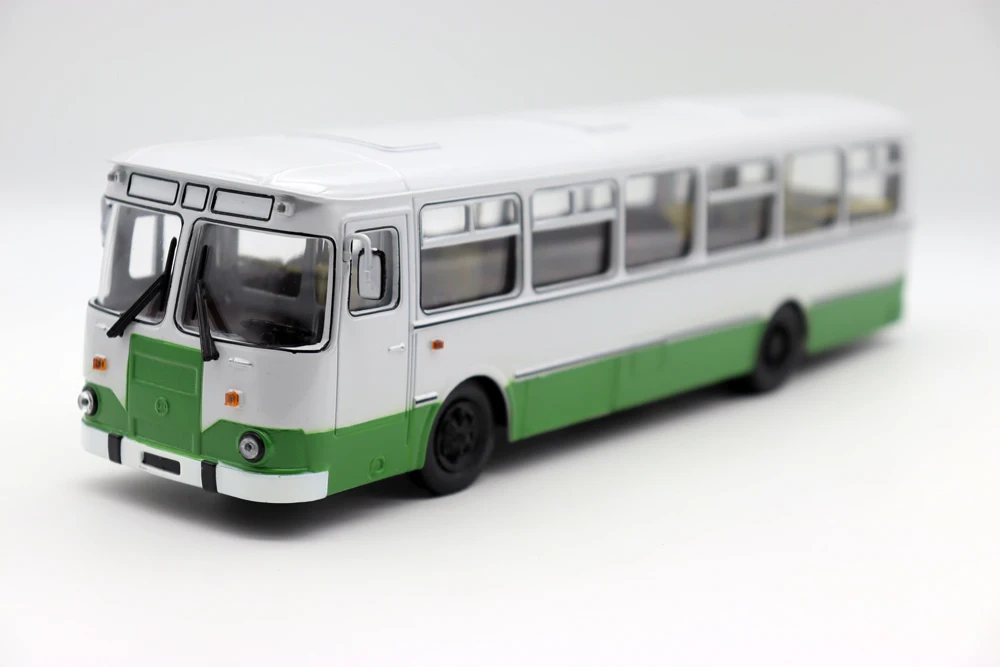 NEW-Autobus-1-43-677M-Bus-USSR-Bus-Diecast-model-Editions-Collections.jpg