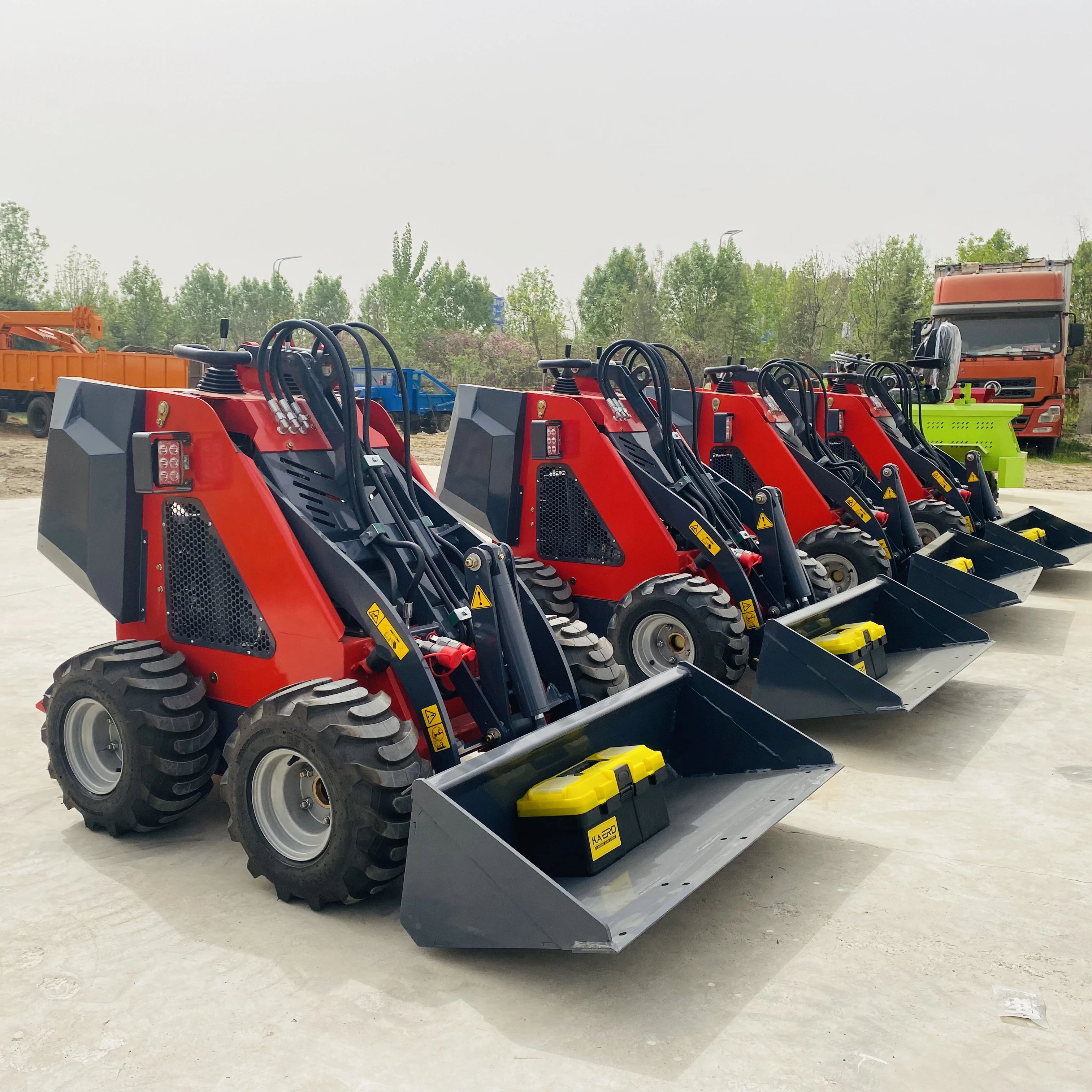 China-Manufacturer-Small-mini-skid-steer-loader-1-ton-Mini-skid-loader ...