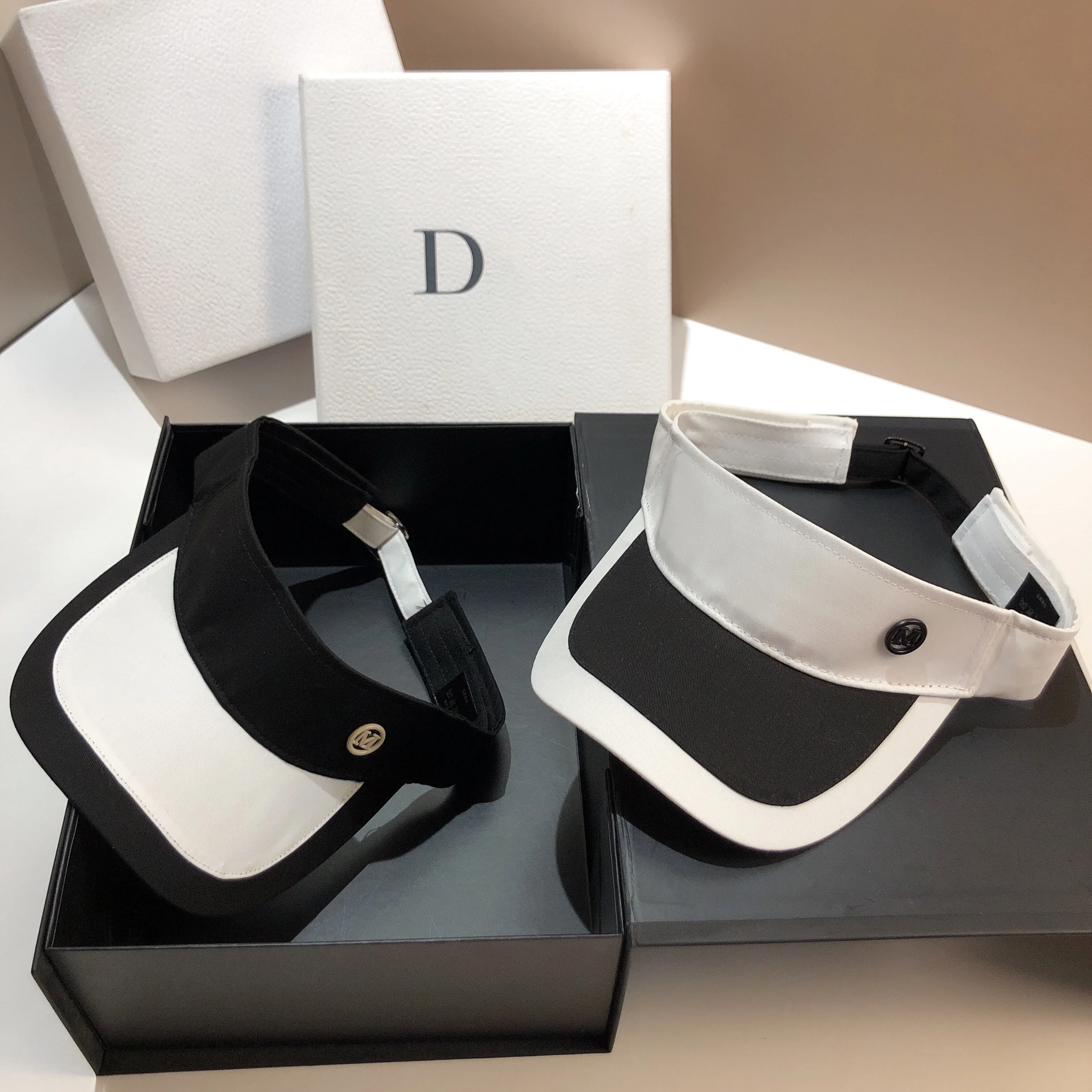 Summer-new-M-simple-black-and-white-matching-color-empty-top-hat ...