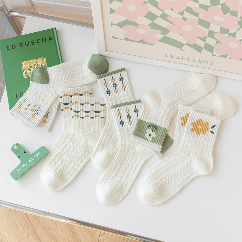 Green-Socks-Women-s-Mid-tube-Socks-Flowers-Cute-Little-Fresh-Spring ...