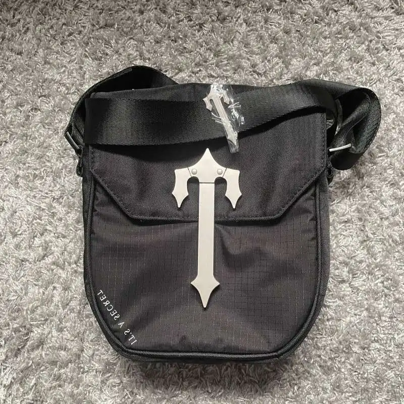 2023 New High Street Trapstar Cobra T Bag Black/Silver Top Quality ...