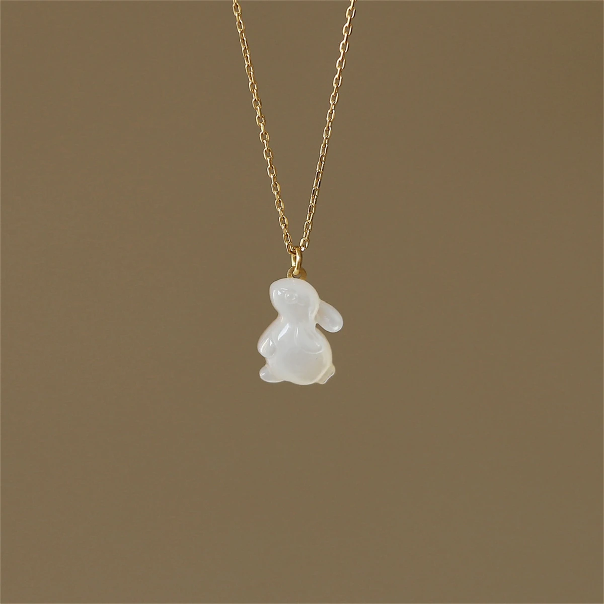 Simple-Moon-Watching-Rabbit-Shell-Rabbit-Fresh-and-Artistic-Necklace ...