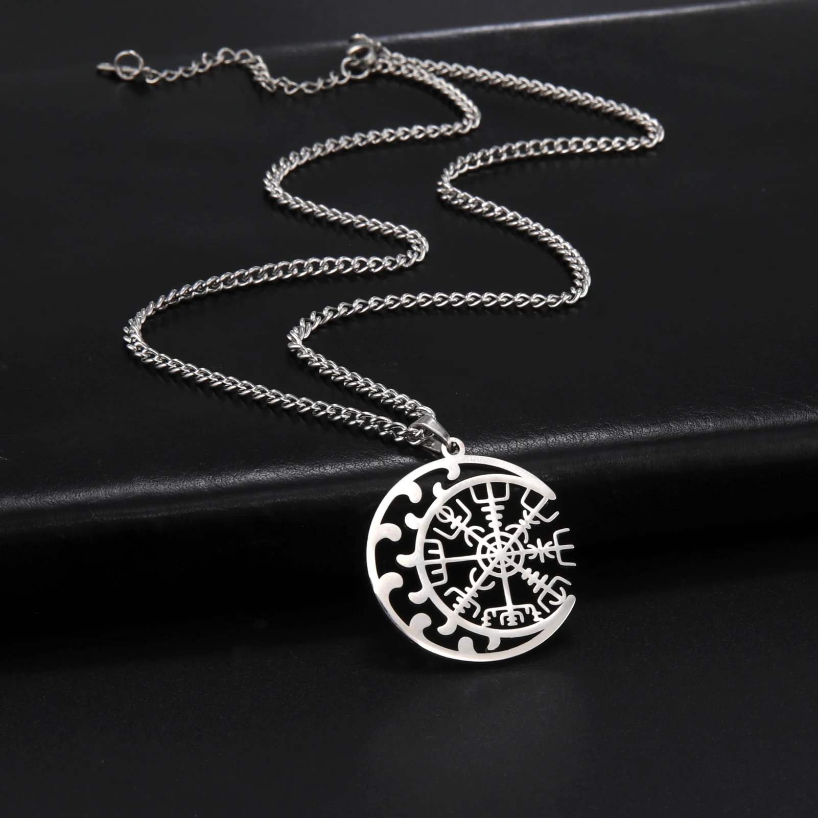 Jeshayuan-Hollow-Viking-Pirate-Compass-Talisman-Vegvisir-Necklace-For ...