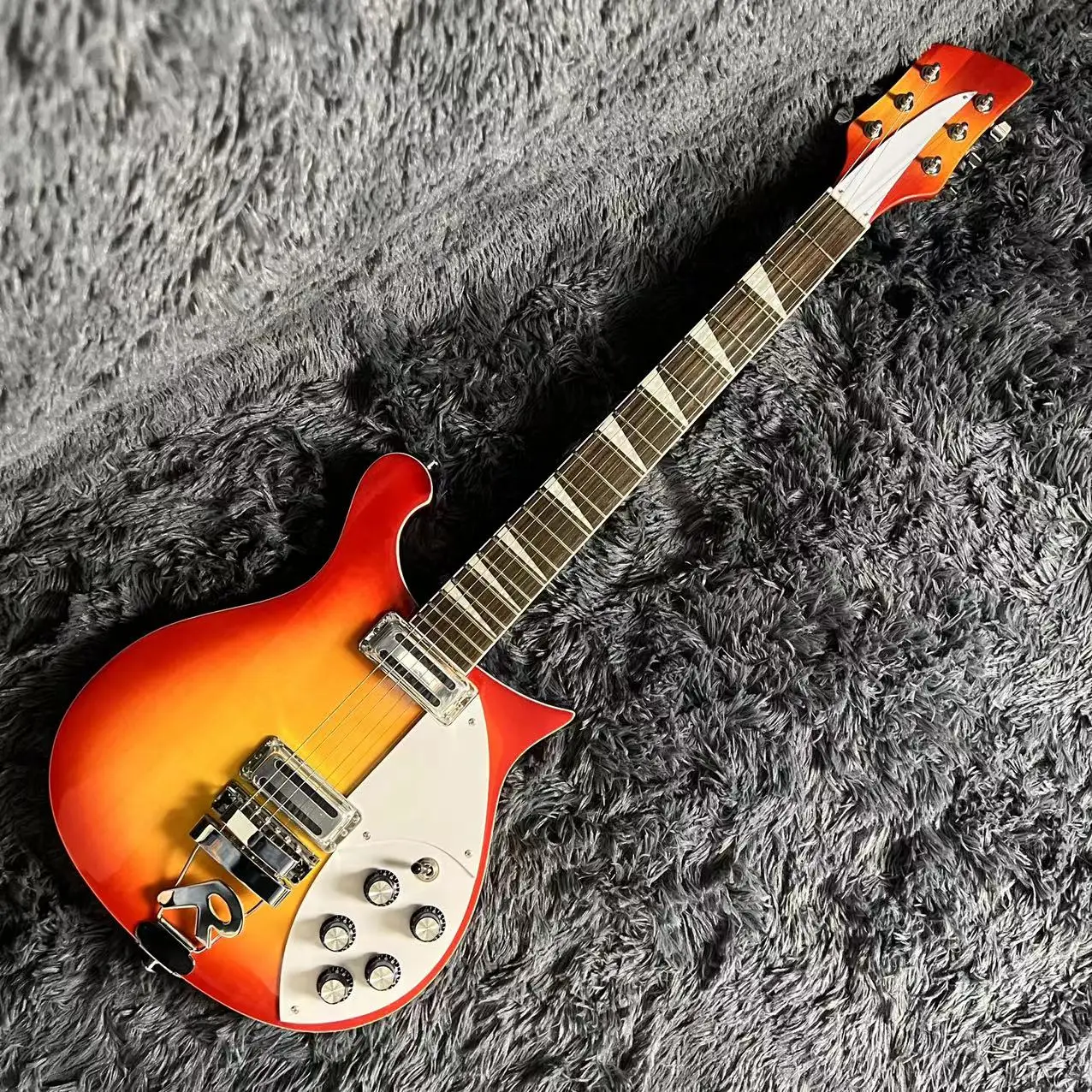 Rickenbacker 620 12