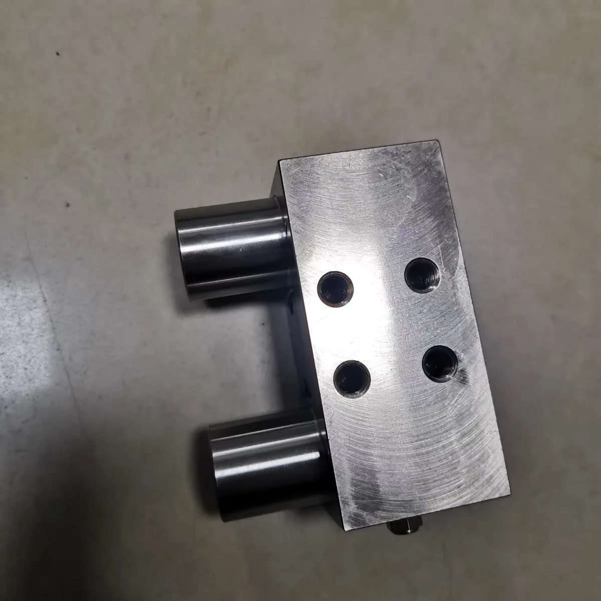 Fixture replaces all imported brands of linear guide pneumatic clamping ...