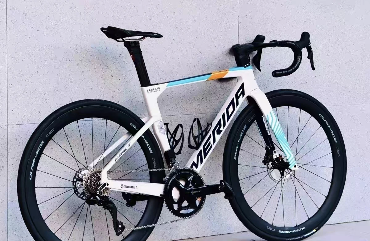 The Merida frame features a painted body, is lightweight and ...
