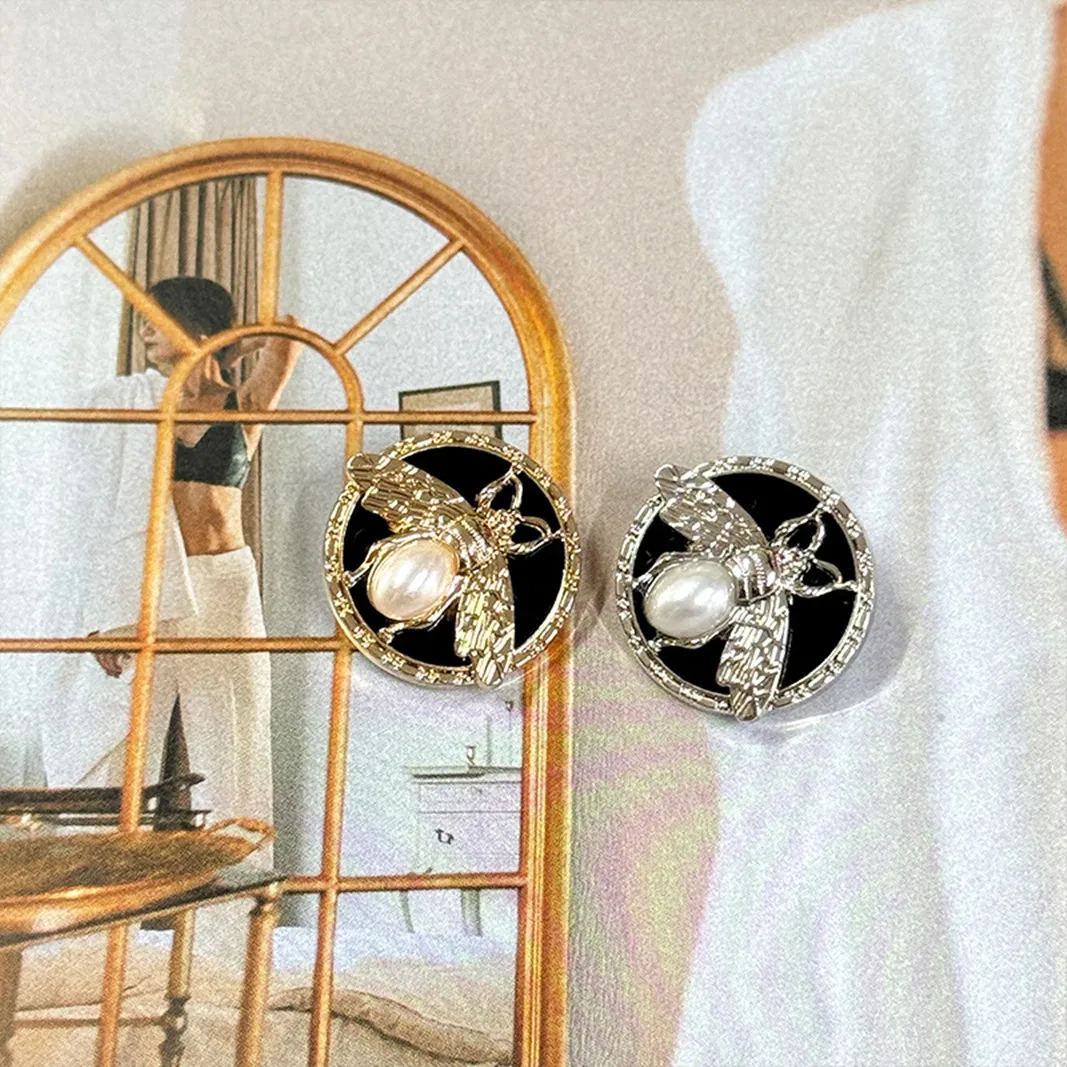 Socialite-Little-Fragrance-Round-3D-Little-Bee-Pearl-Metal-Button-Suit ...