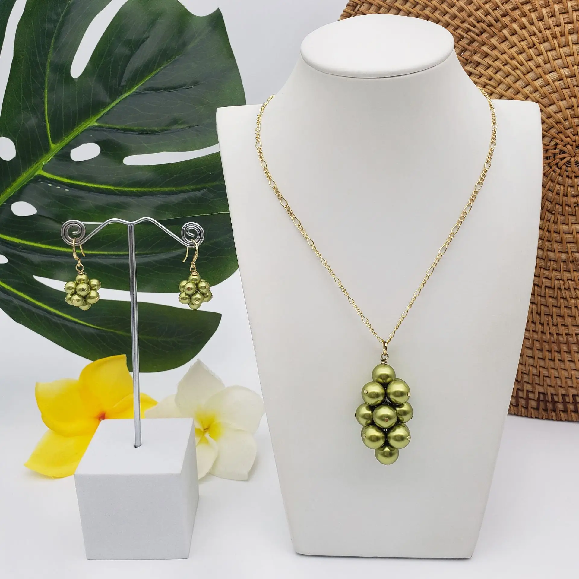 Multicolor-Hawaiian-Designer-Popcorn-Cluster-Shell-Pearl-Necklace-and-Earrings-Colorful ...