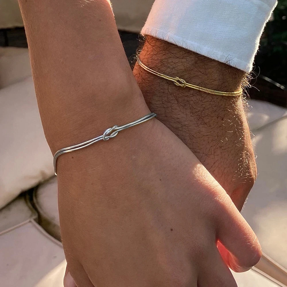 Pulsera-de-Metal-con-nudo-de-amor-para-hombre-y-mujer-brazalete-minimalista-de-2-piezas.jpg