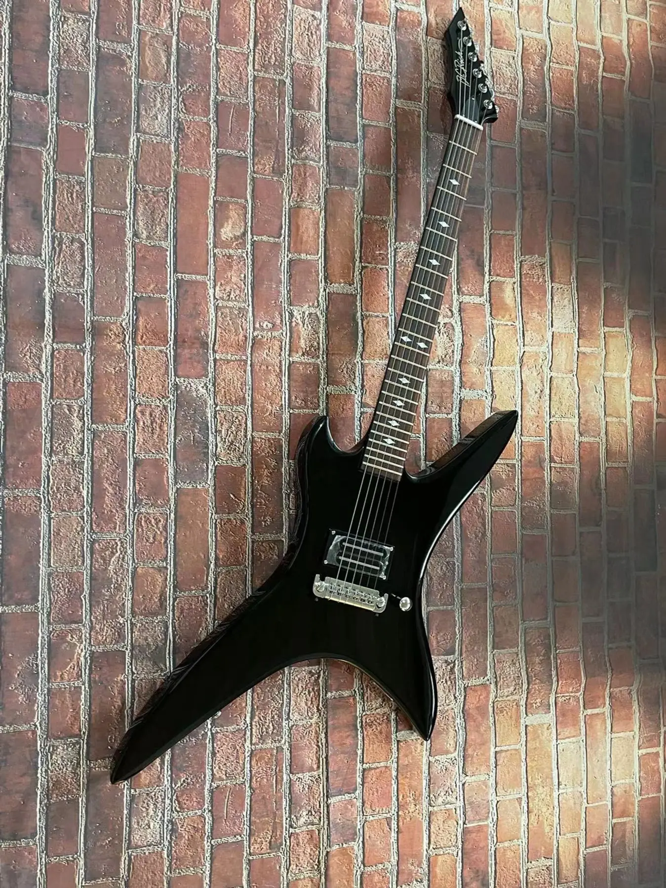 Black-opposite-sex-guitar-rose-wood-fingerboard-personalized-rock ...