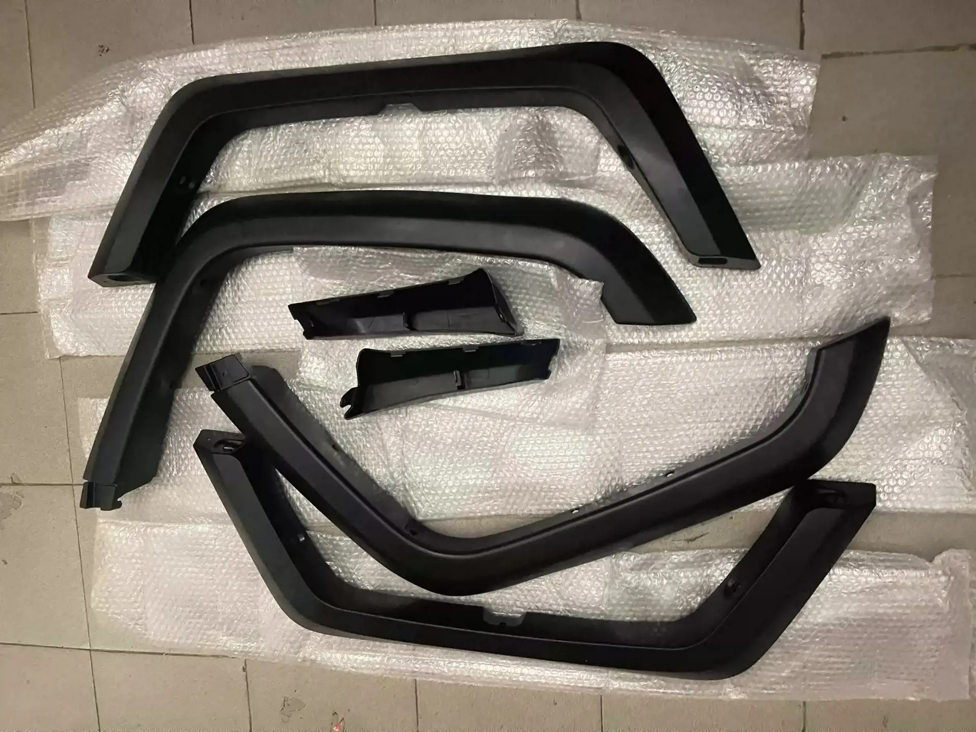 Car-Fender-Flares-Arch-Wheel-Eyebrow-Protector-Mudguard-Sticker-for ...