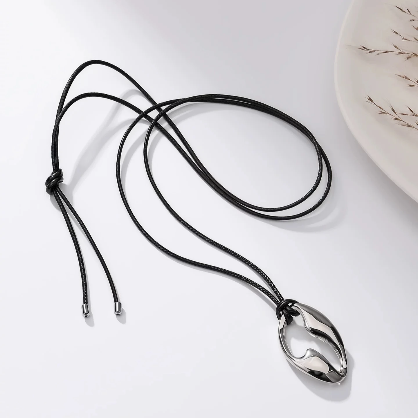 O-Ring Pendant Necklace Vintage Alloy Long Chain Minimalist Chic ...