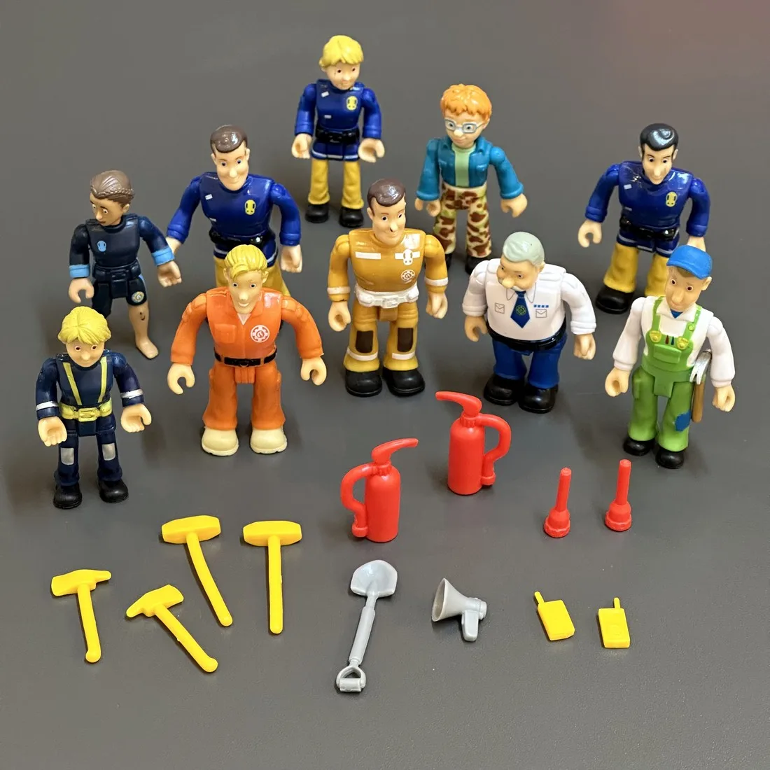 Fireman-Sam-Figure-Rescue-Firefighter-Garage-Kit-Firemen-Saving-Team ...