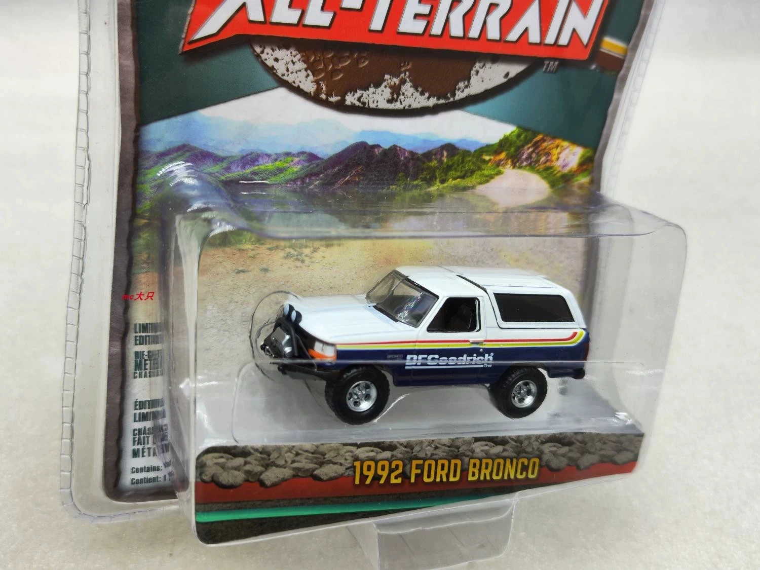 GreenLight-Ford-Bronco-con-piezas-todoterreno-modelo-de-coche-de-aleaci ...