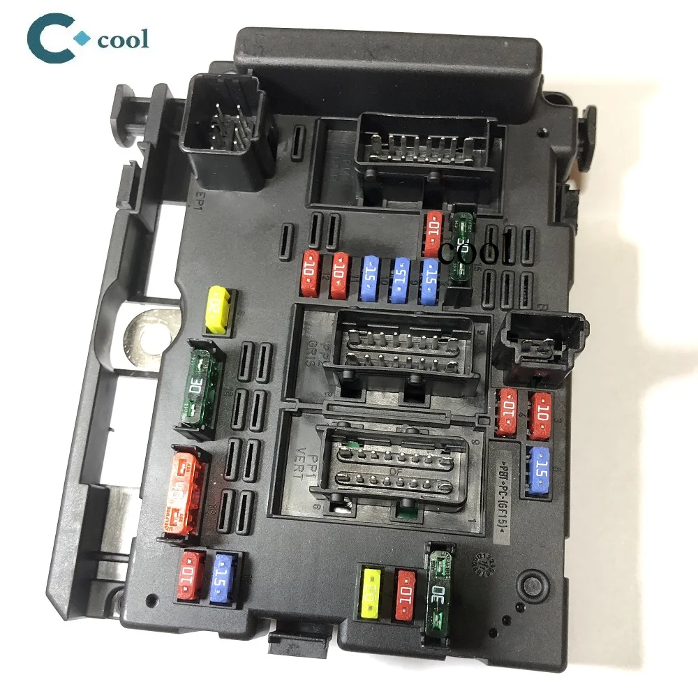 Caixa-de-fus-veis-para-Peugeot-206-307-406-807-Citroen-C3-C5-C8-Xsara ...