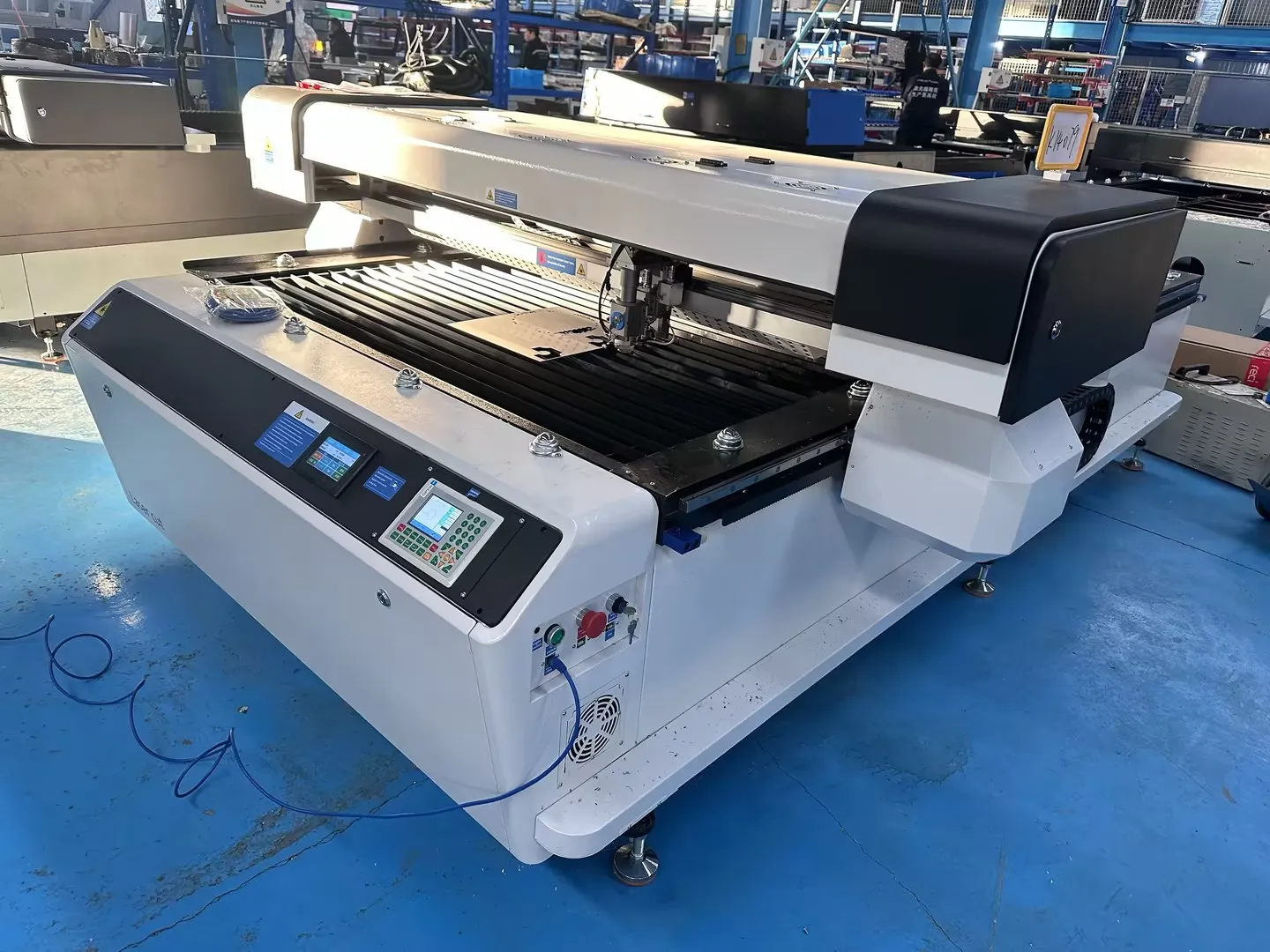 Machine de découpe Laser CO2 CNC 1325 1530, avec Tube de verre RECI ...
