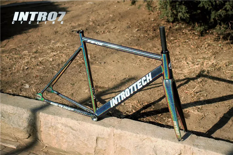 khung INTRO7 FS02 - TSUNAMI