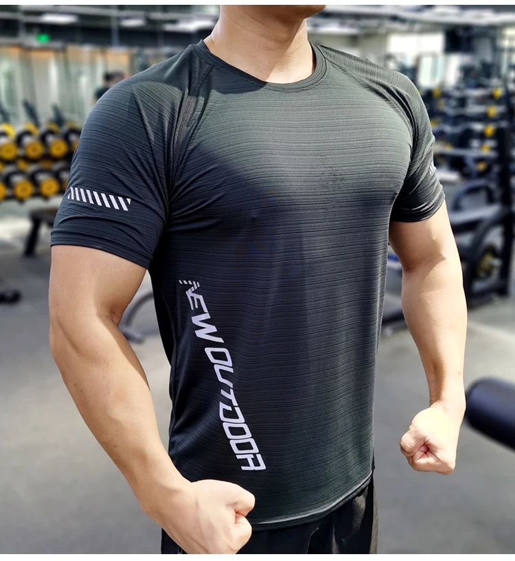 Breathable Ice Silk Men's Sports & Workout T Shirt - Men's Fitness ...