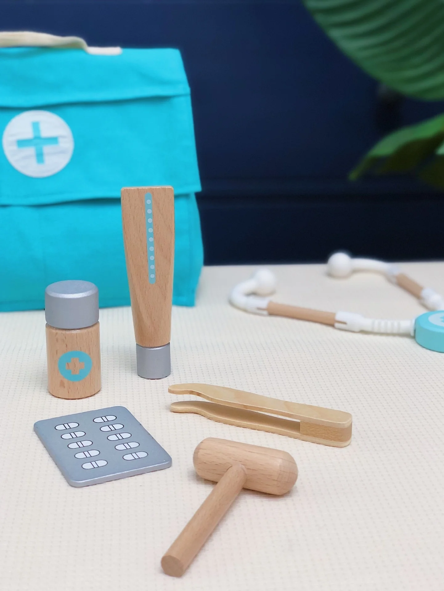 Ensemble de jouets de doctorat - Ensemble de jouets de docteur en bois ...