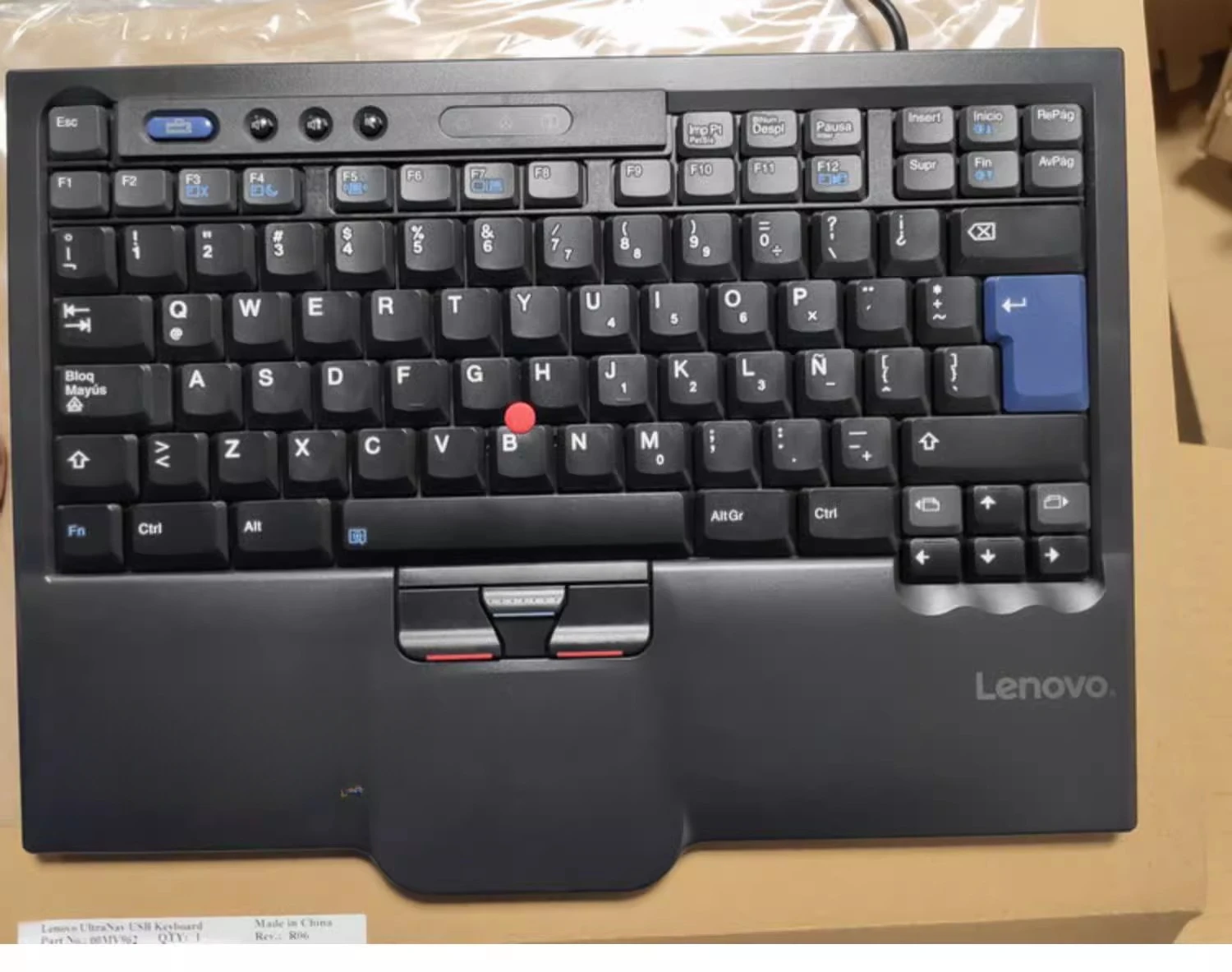 Latin-Spanish-in-South-America-new-genuine-unopened-Lenovo-Thinkpad-sk ...