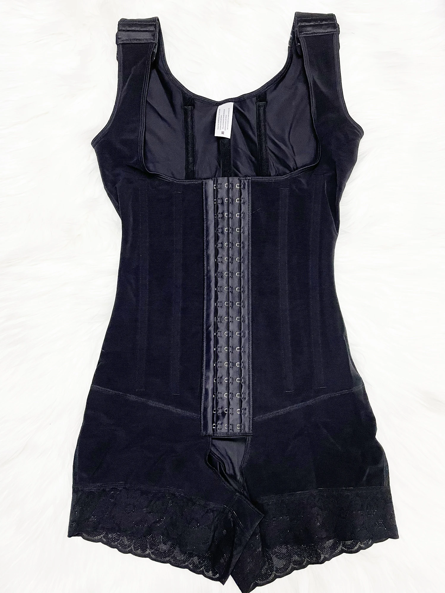 MODEL2: OVERBUST+ZIPPER CROTCH+3 HOOKS