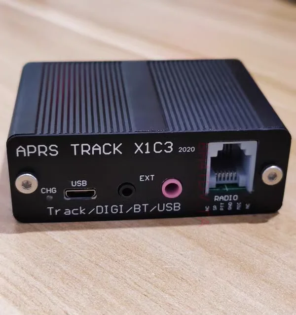 APRS-X1C-3-M-dulo-Port-til-Suporta-TRACK-DIGI-e-USB.jpg